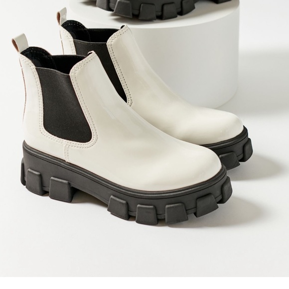 Circus by Sam Edelman | Shoes | Nwt Chelsea Boot Circus By Sam Edelman ...